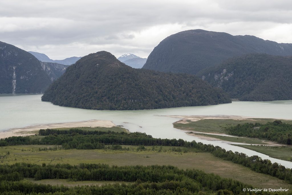 Caleta Tortel: Qué hacer en el pueblo de las pasarelas de madera